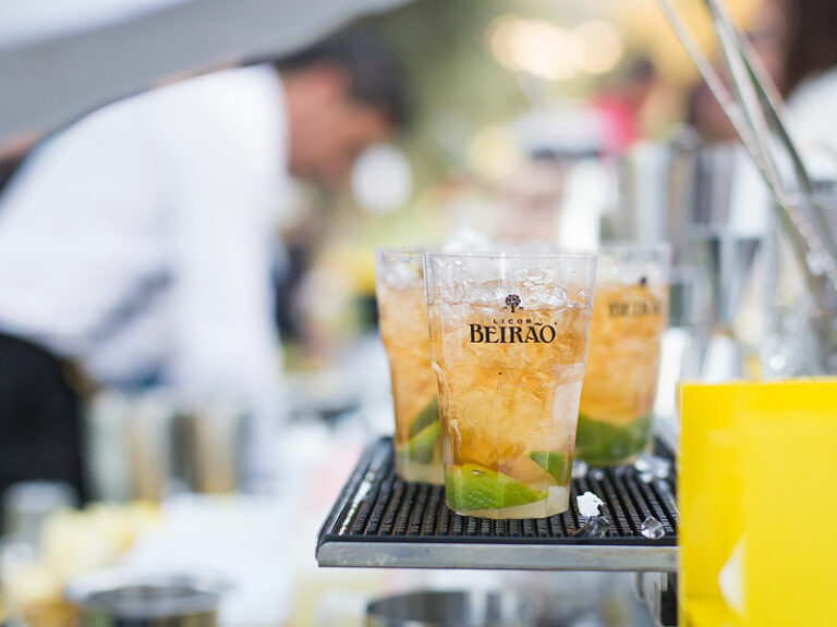 Top 10 tips to hire a cocktail bar for a festival or a corporate event ...