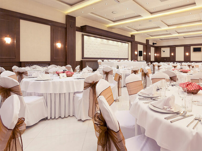 Clever table layouts that'll make your venue work harder ...